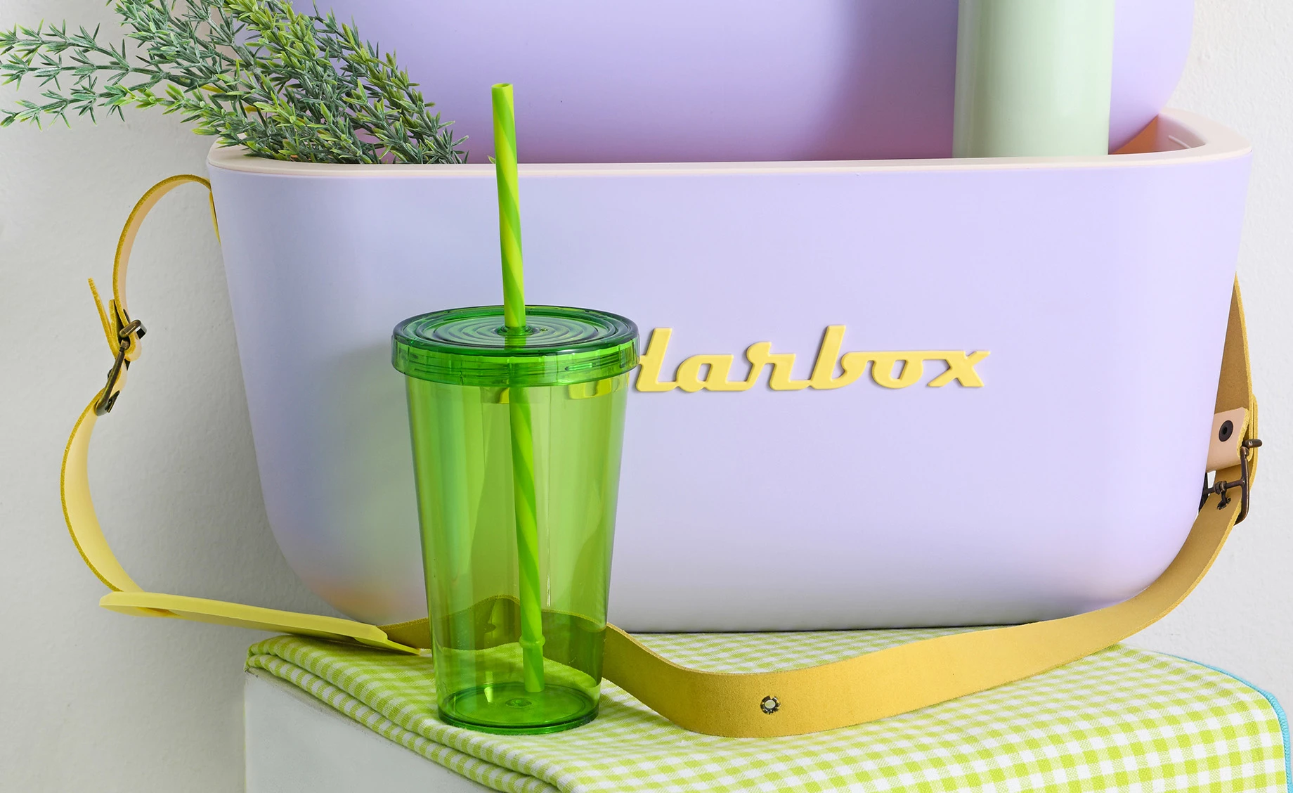 Čaša sa slamkom Candy 660ml više boja | Emmezeta webshop